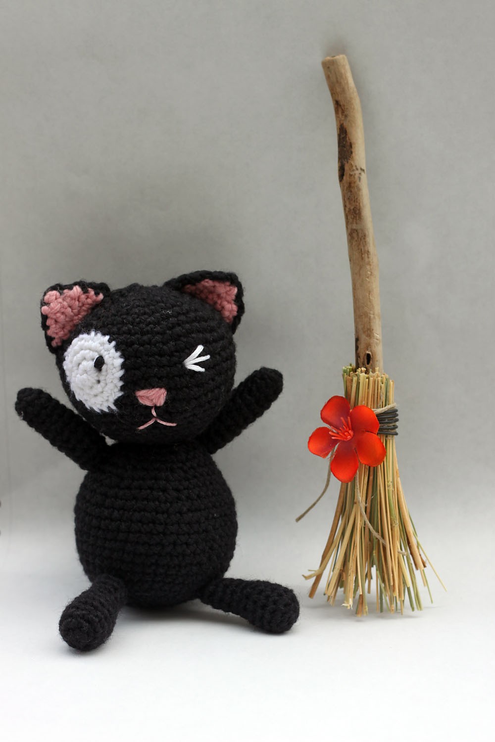 Crochet Sylvester Amigurumi Pattern - Yours Patterns