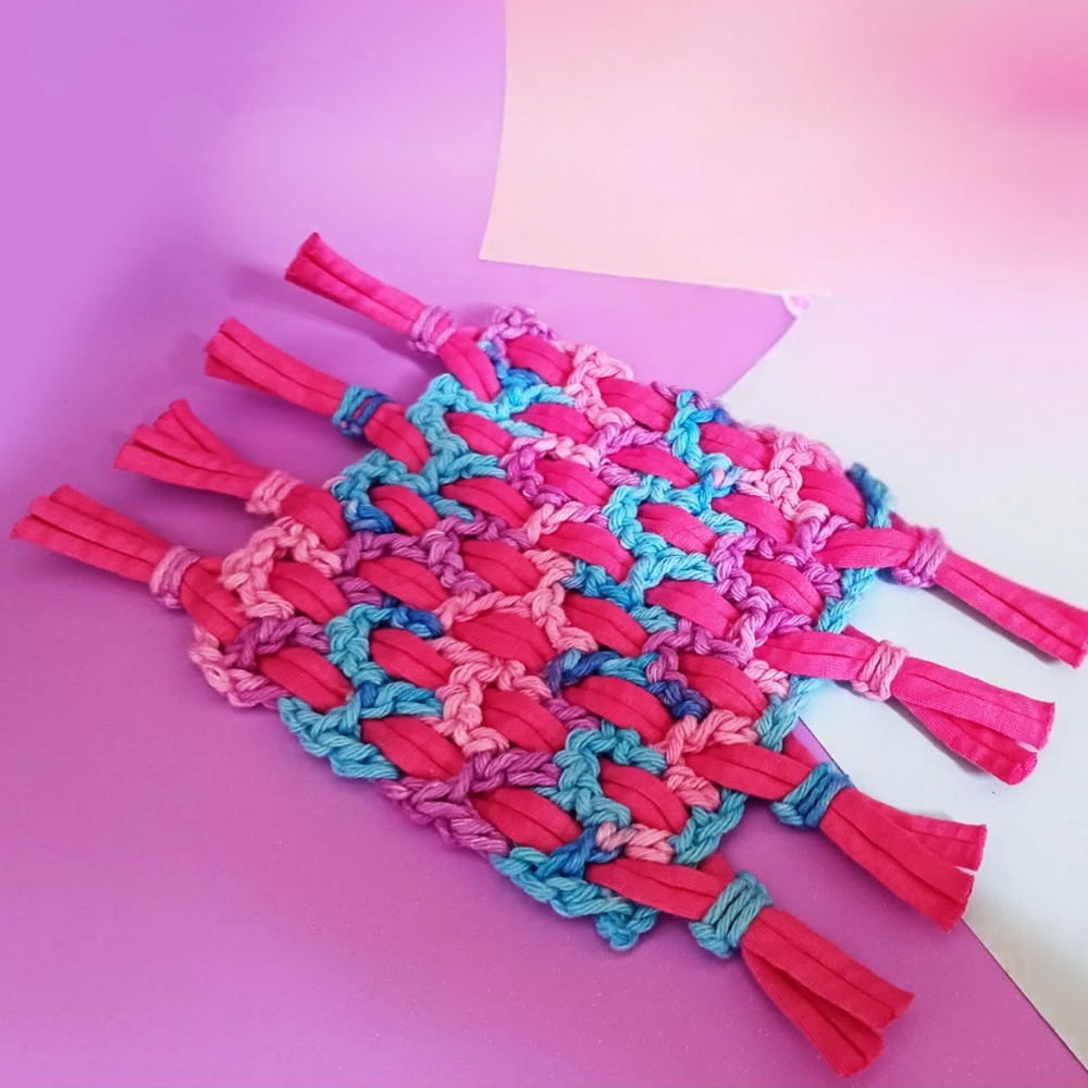 Free Magic Weave Coaster Crochet Pattern to Try - Yours Patterns