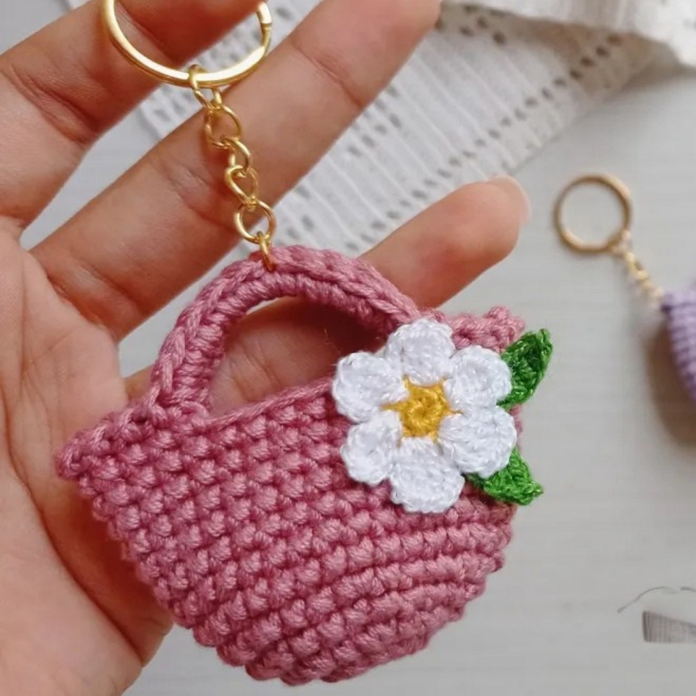 FREE Crochet Mini Bag Keychain Pattern That Keeps Essentials - Yours ...