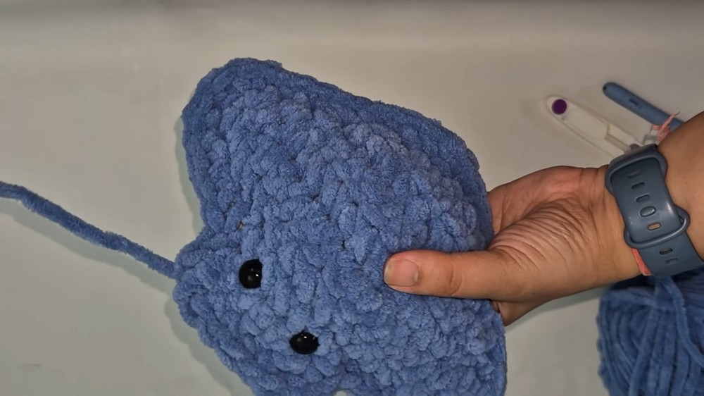 Free Crochet Stingray Pattern You’ll Want To Keep Forever - Yours Patterns